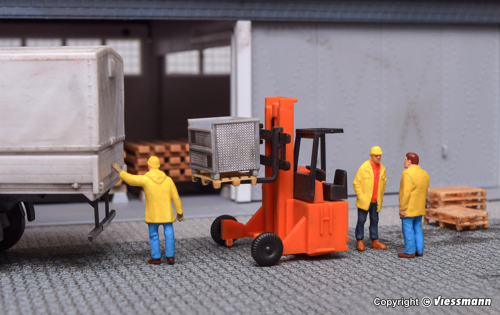 HO Scale (1:87) – Tagged "Forklifts" – Australian Modeller