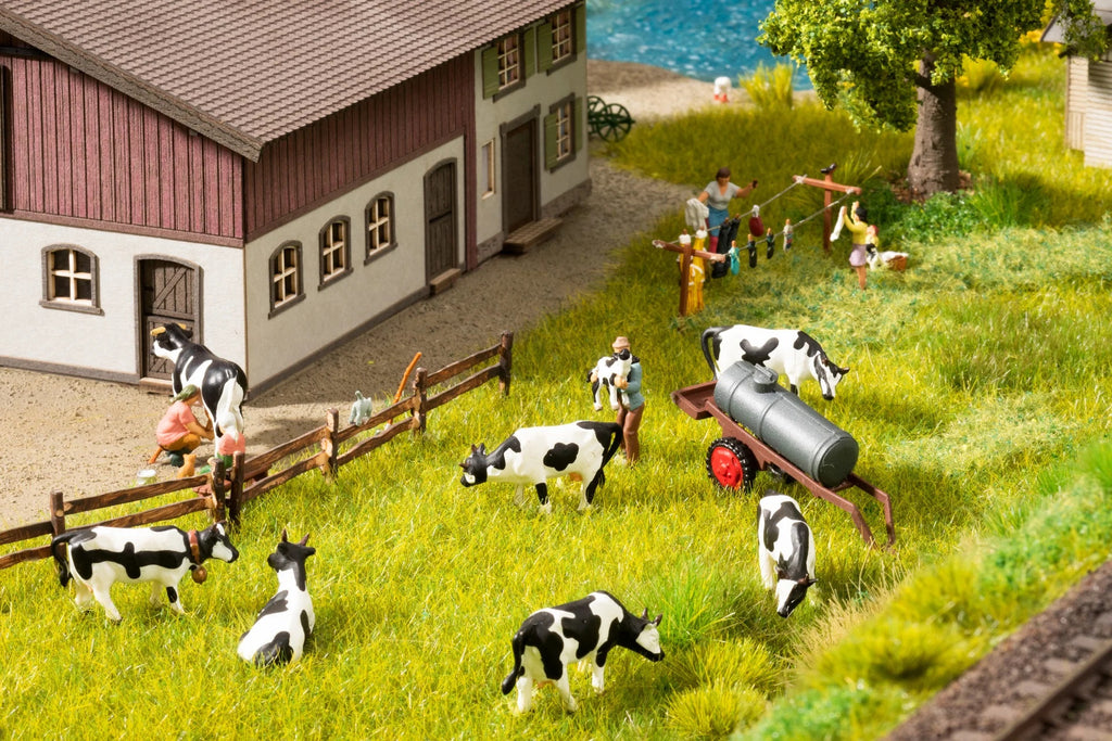 Noch 15609 - Figure Set - Farming Family (HO Scale) – Australian Modeller
