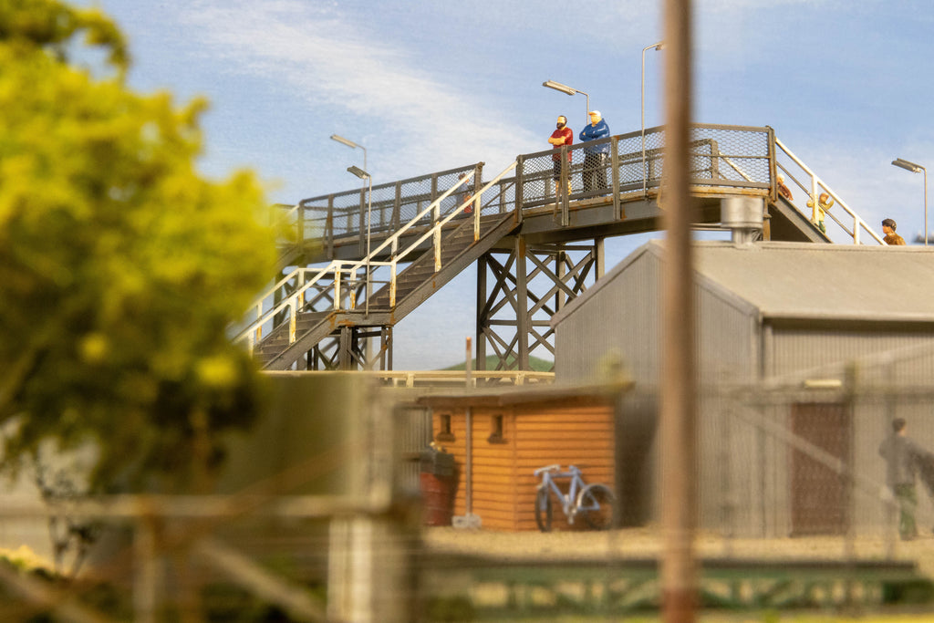 Auscision Figures V1 (HO Scale) 5 pack, AMF-1 – Australian Modeller