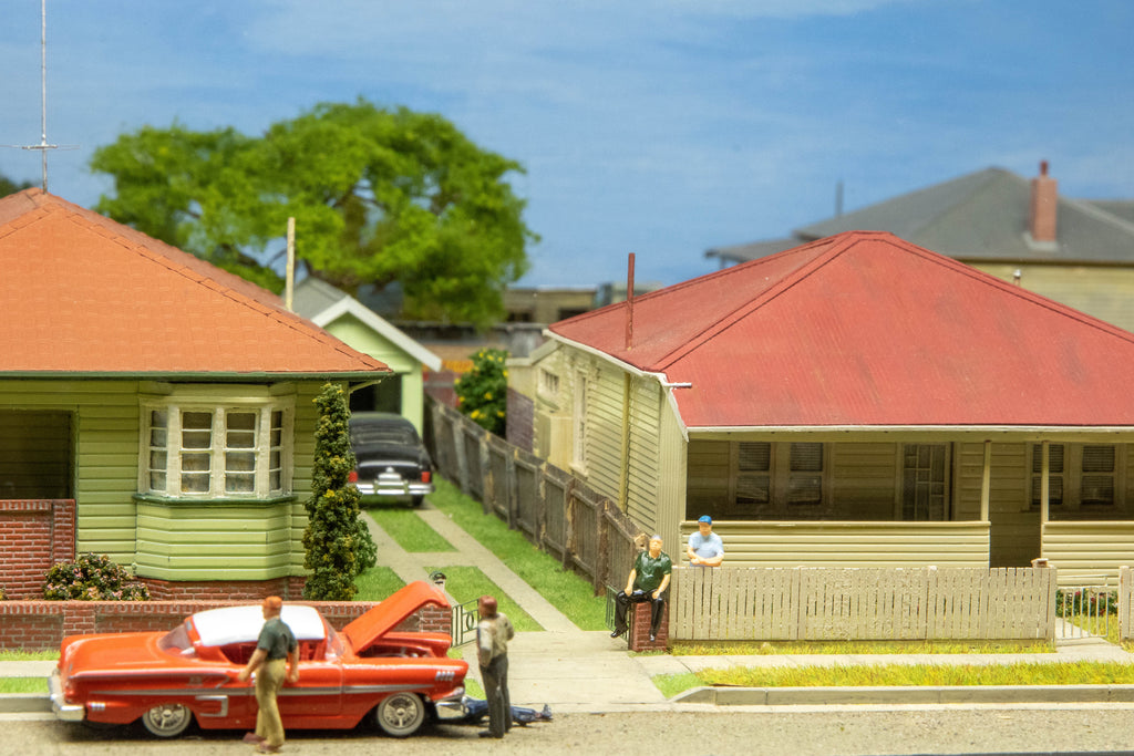 Auscision Figures V1 (HO Scale) 5 pack, AMF-1 – Australian Modeller