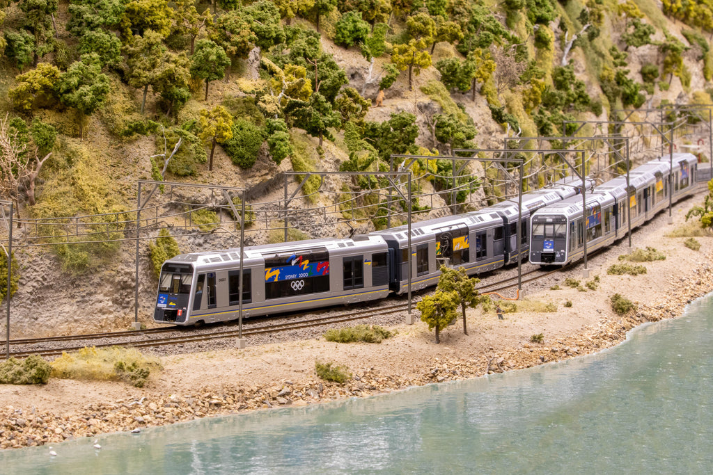 Tangara 4 car set, Cityrail Blue/Yellow Livery With L7 Sydney 2000 T83 ...